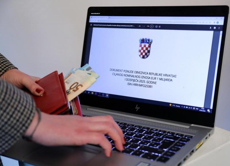 Građani do 11 sati mogu upisati obveznice